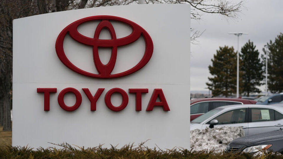 Toyota, çip krizi nedeniyle 2 üretim hattını durduracak | Son dakika ...